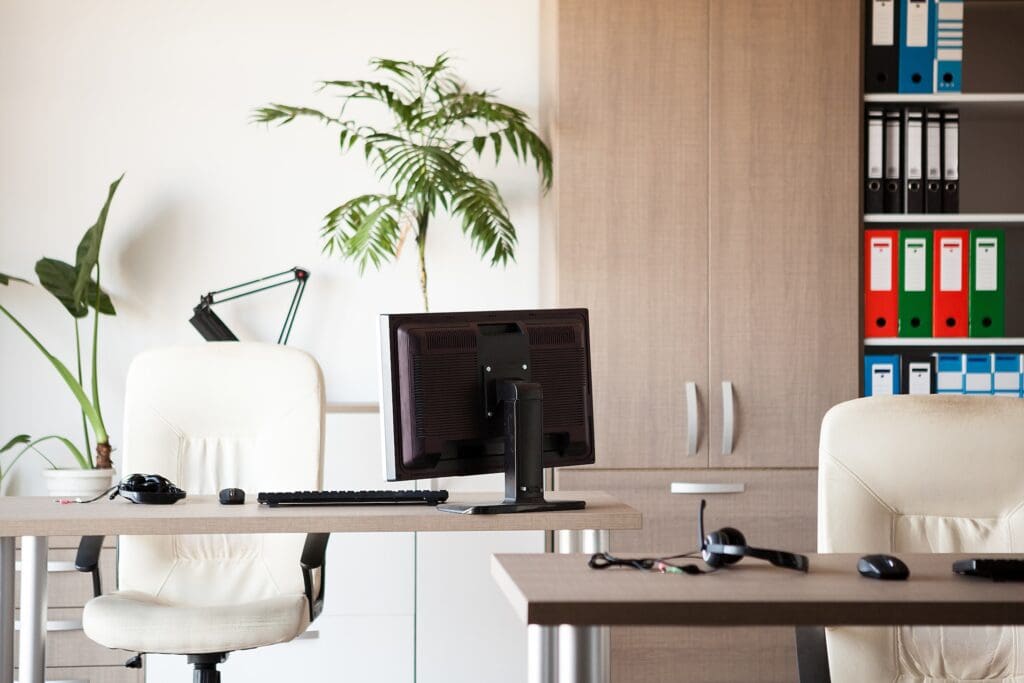 Smart Workplace Organisation Tips for a More Efficient Year Ahead - COS